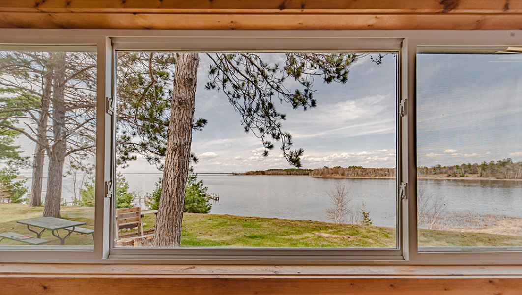Cabin | Wolf Den