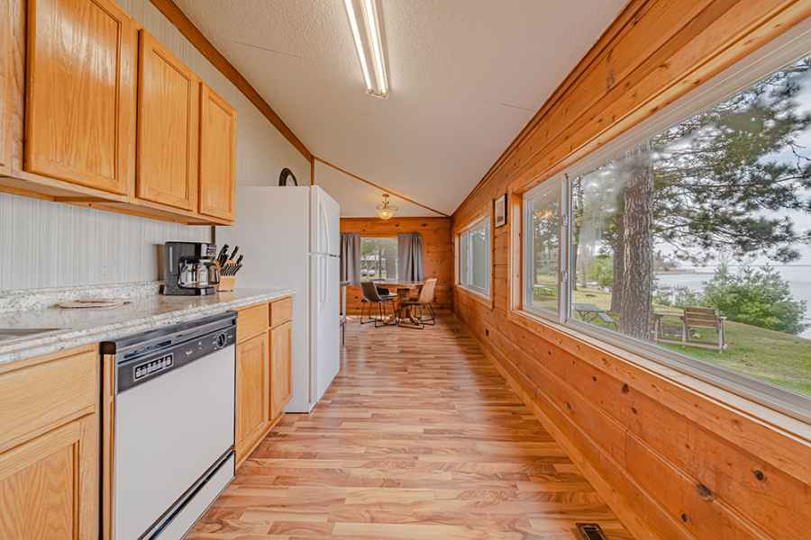 Cabin | Wolf Den